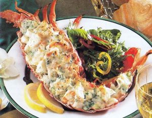 How do you eat lobster thermidor?