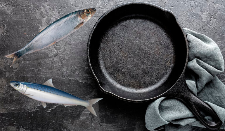 How do you get fish smell out of a pan?