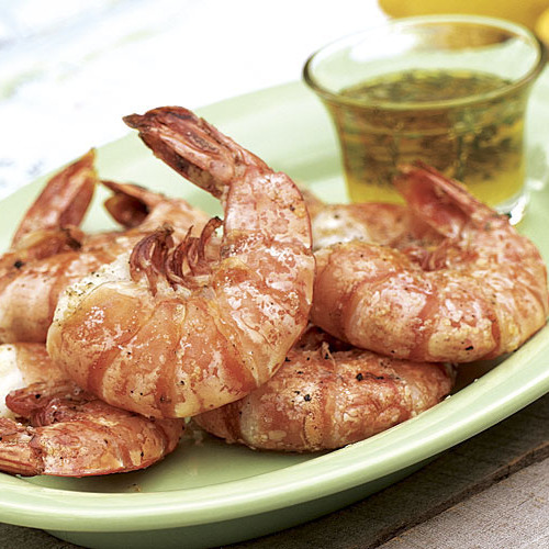 How do you grill raw shrimp in the shell?