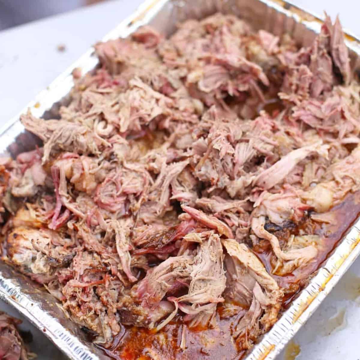 How do you keep a smoked pork shoulder moist?