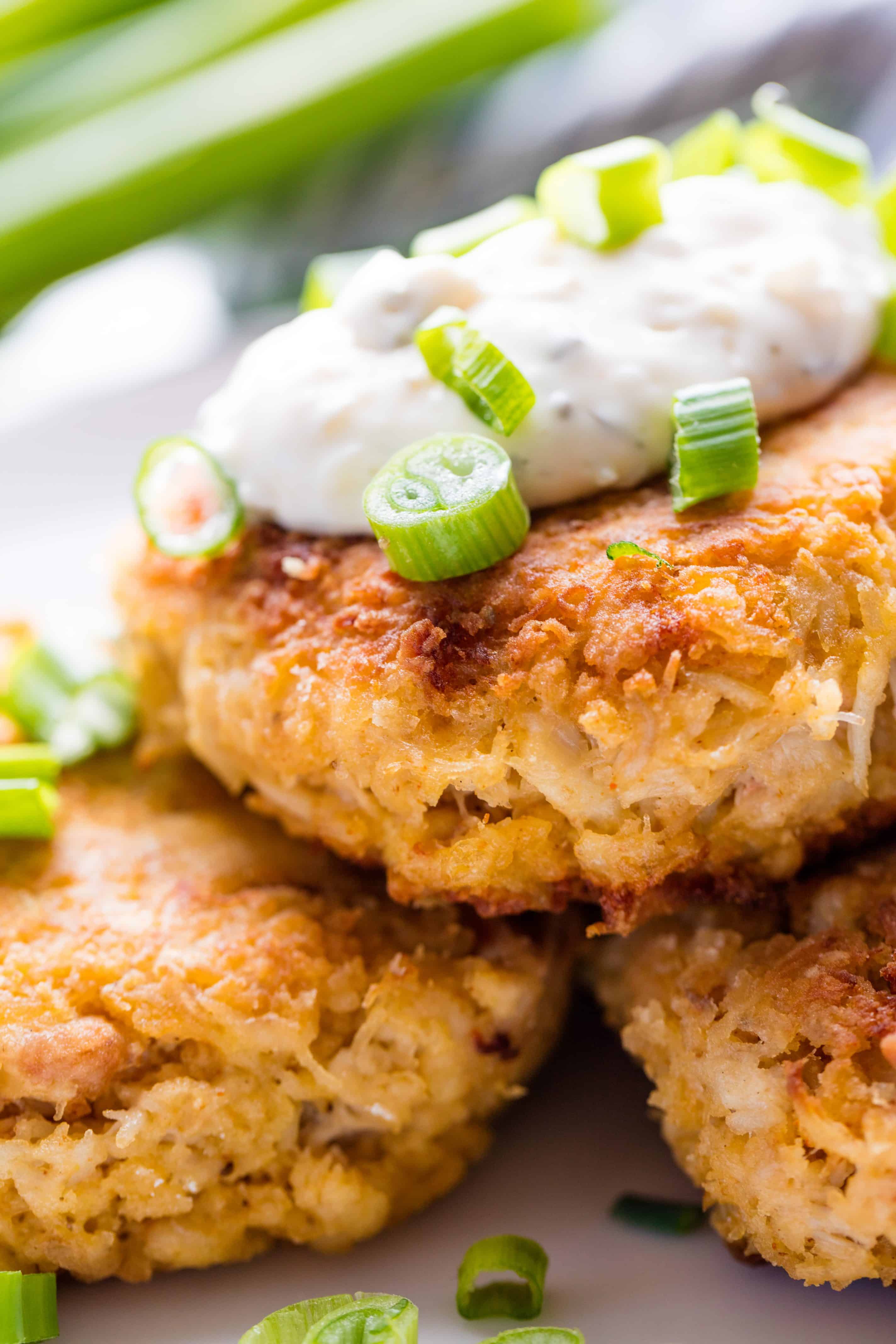 How do you keep crab cakes together?