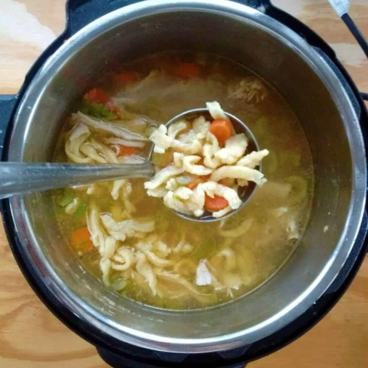 How do you keep egg noodles from getting soggy in soup?