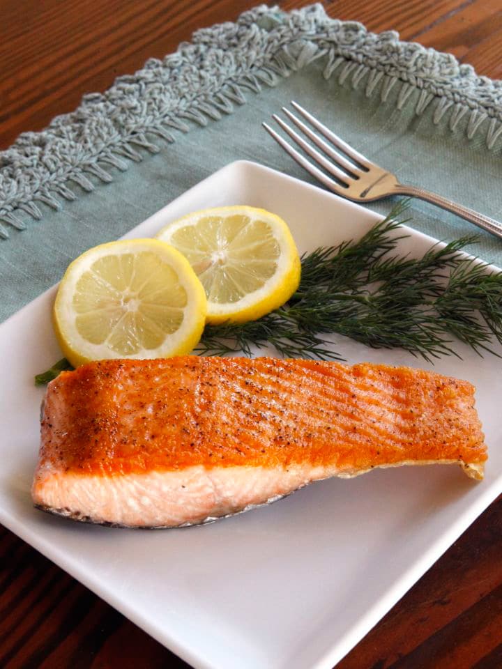 How do you keep moist salmon in a frying pan?