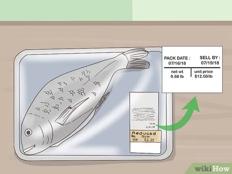 How do you know if frozen fish is expired?