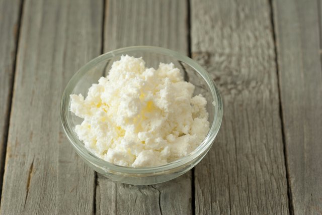 How do you know if ricotta cheese has gone bad?