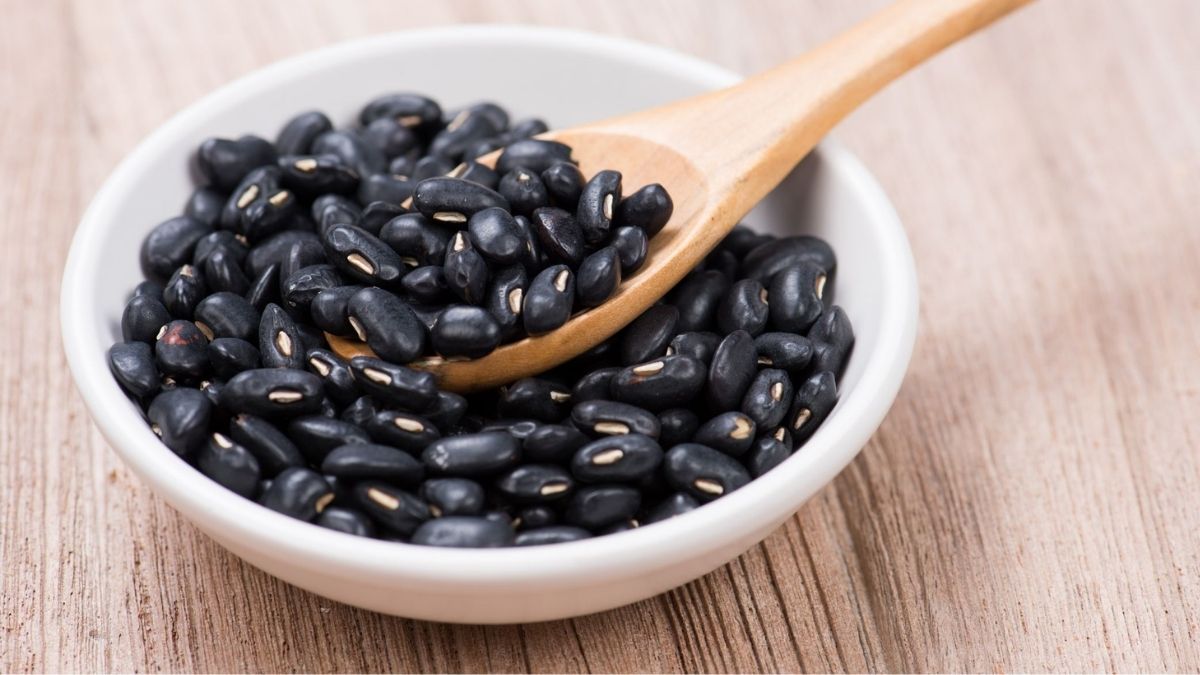 How do you know if uncooked black beans are bad?