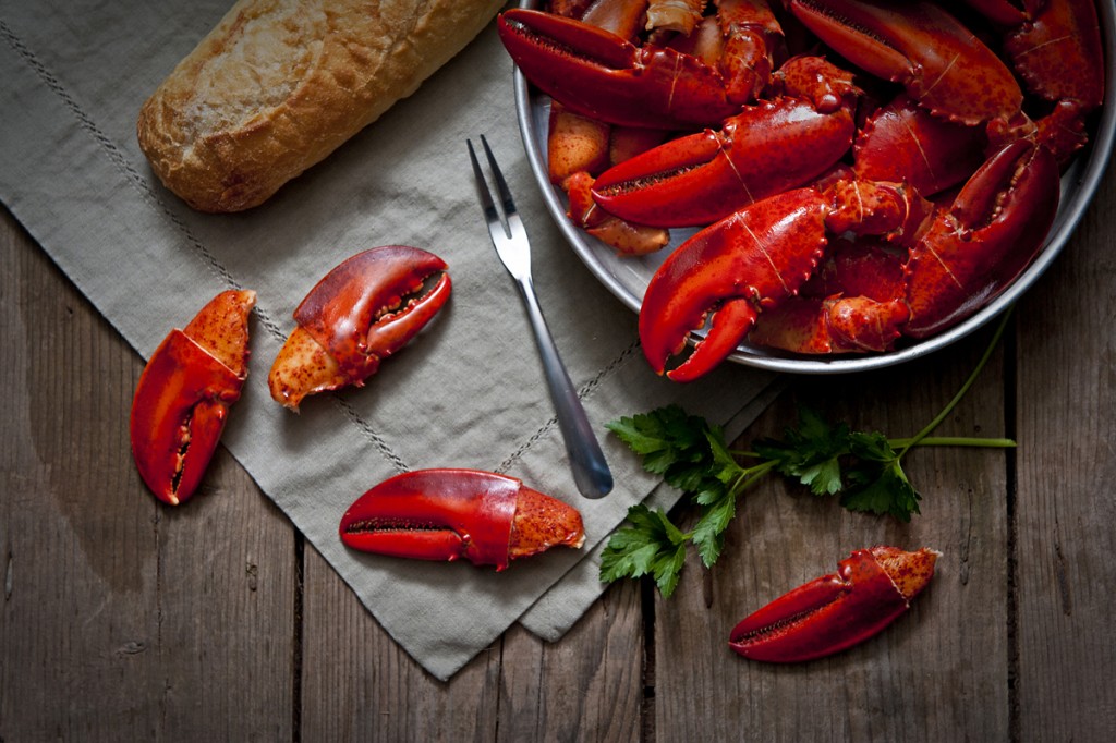 How do you know when lobster claws are done?
