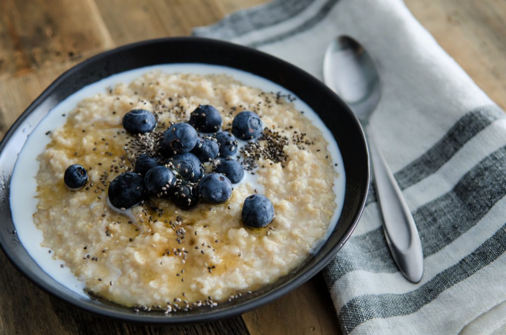 How do you know when rolled oats are cooked?