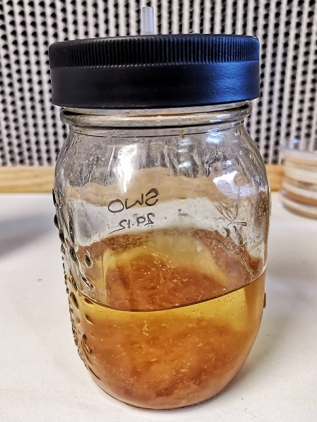 How do you make a liquid culture broth?