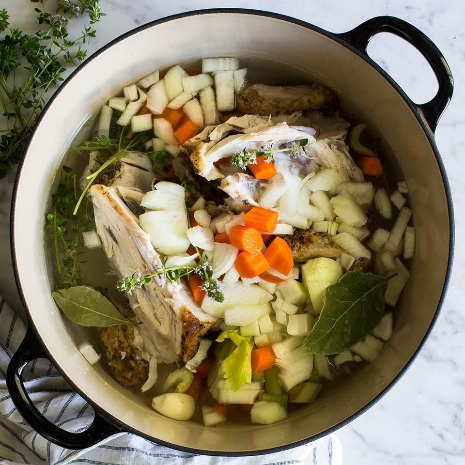 How do you make chicken and vegetable broth?