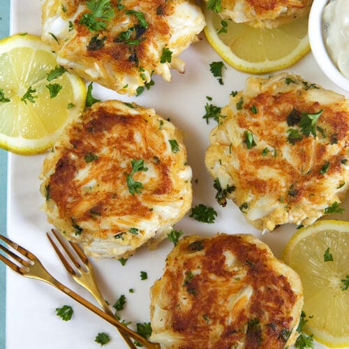 How do you make crab cakes without breaking them apart?