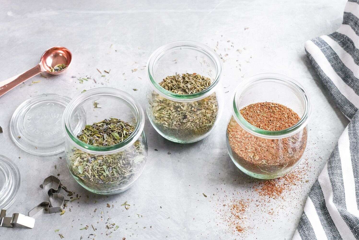 How do you make herbs and spices?