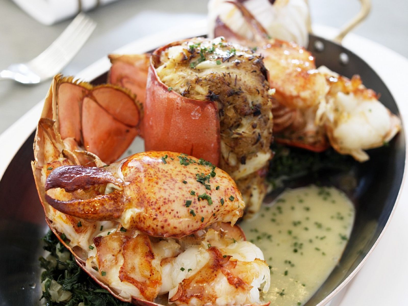 How do you make lobster sherry sauce?