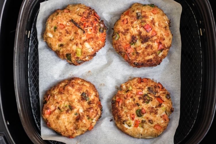 How do you make store bought crab cakes with an air fryer?