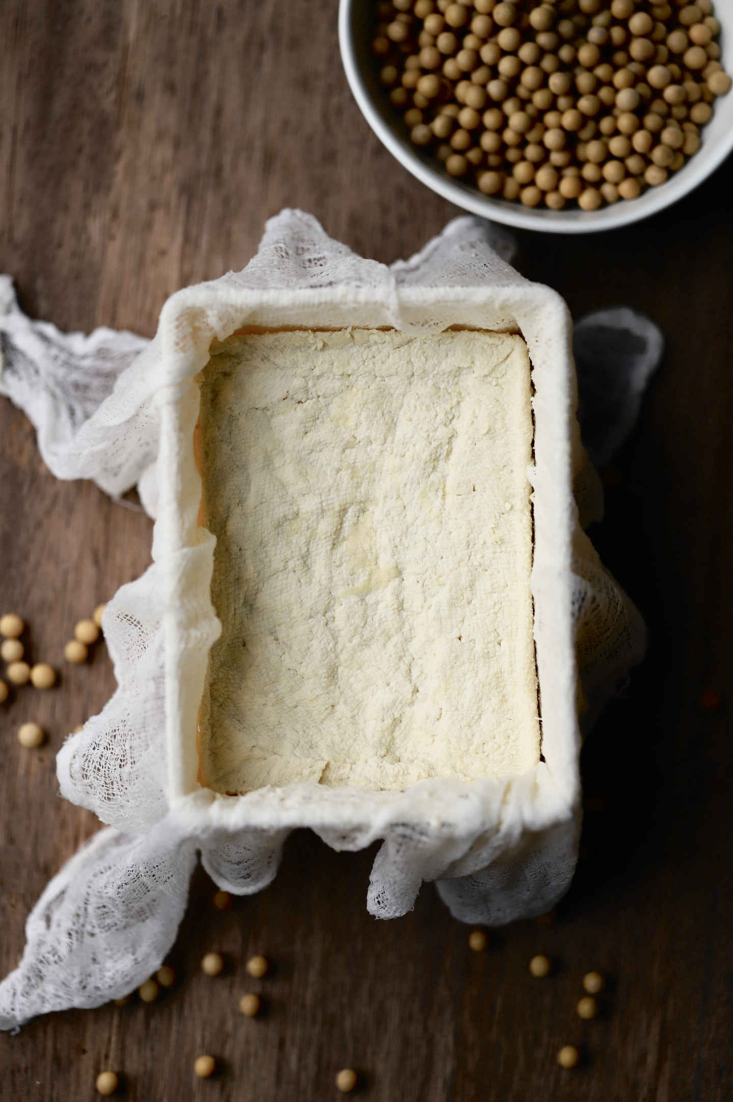 How do you make tofu from dried soybeans?