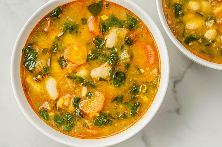 How do you make vegetable soup without losing nutrients?