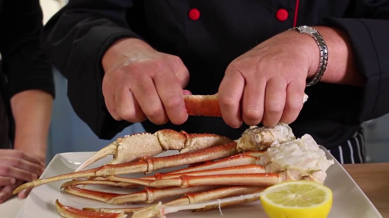 How do you prepare and eat crab legs?