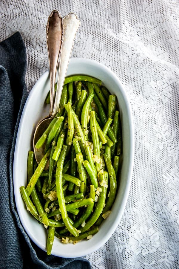 How do you prepare green beans from the garden?