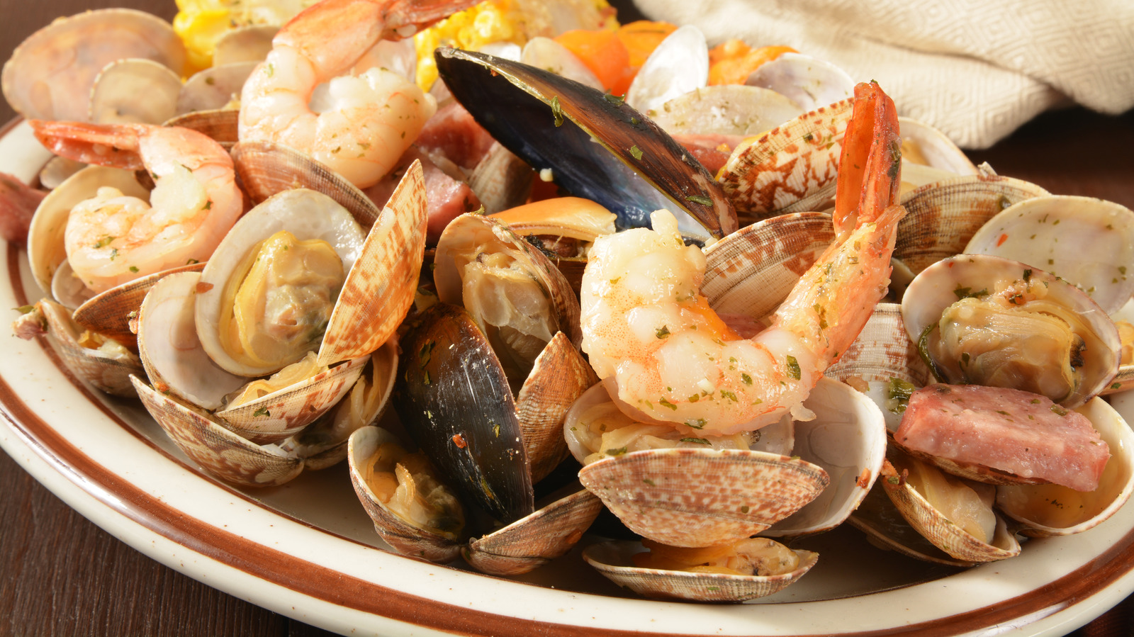 How do you reheat shellfish?