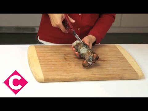 How do you remove raw lobster meat from the shell?
