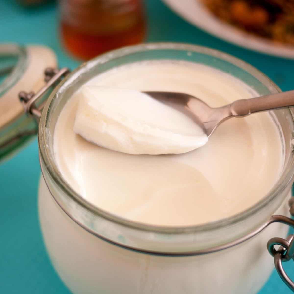 How do you stabilize Greek yogurt?