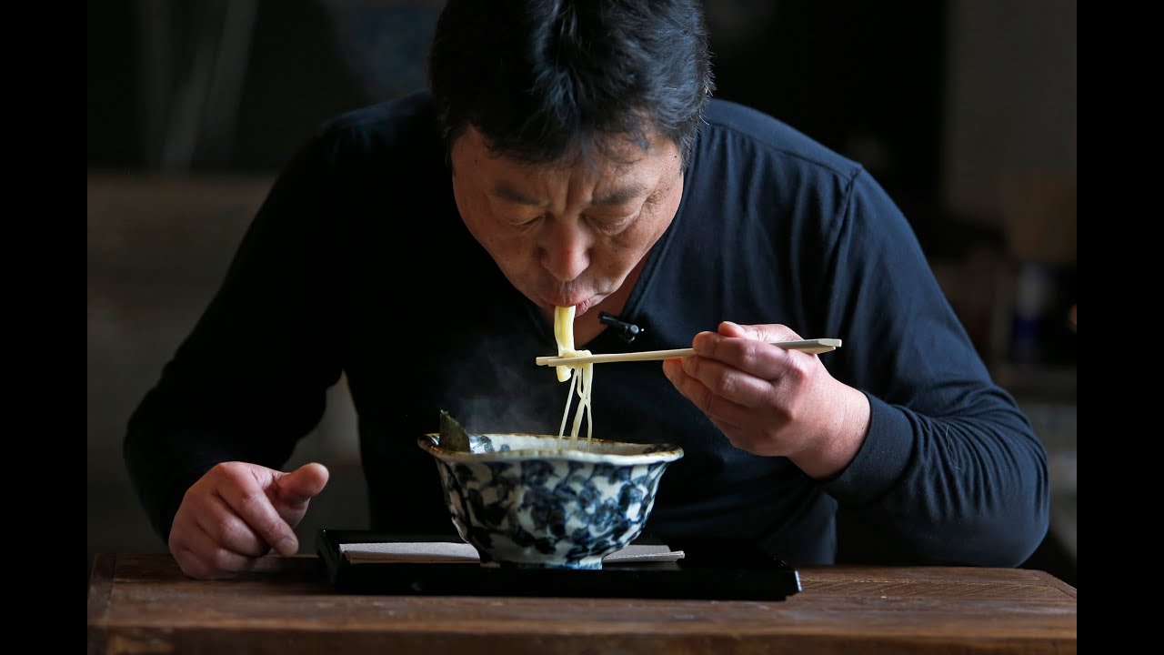 How do you start eating ramen?