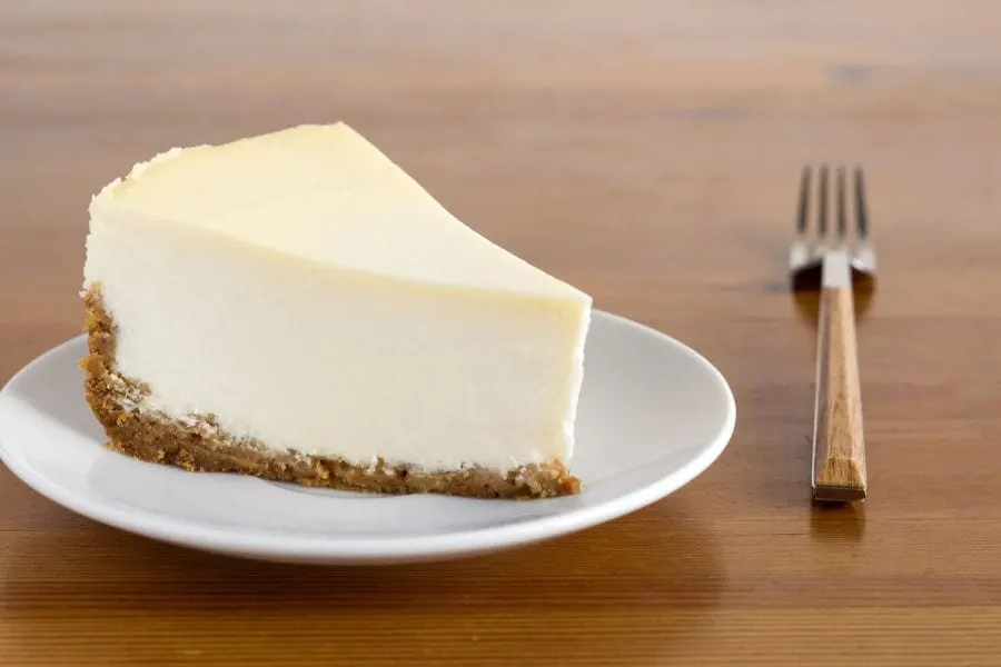 How do you store a cheesecake after baking?