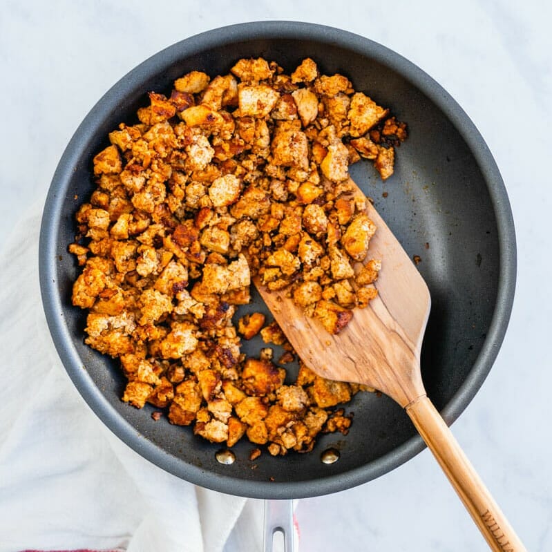 How do you store crumbled tofu?