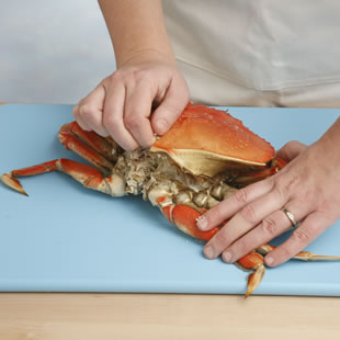 How do you store whole Dungeness crab?