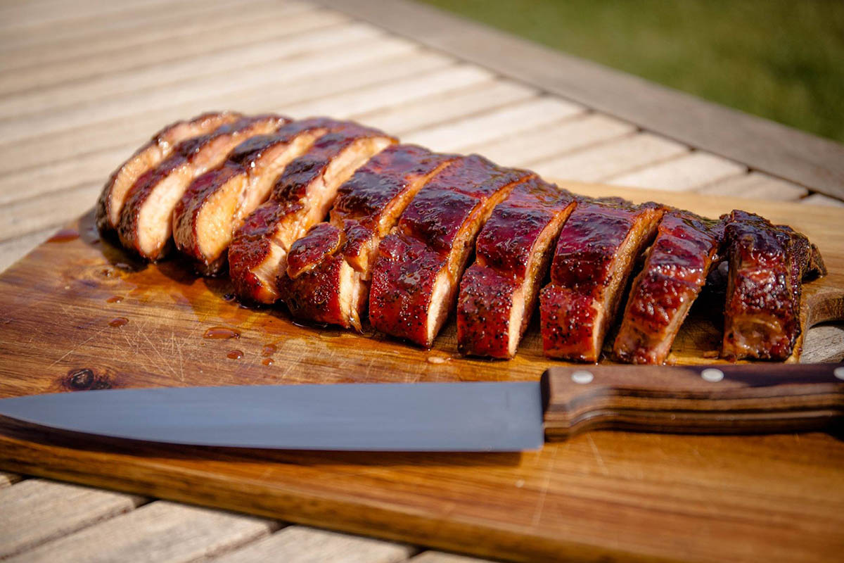 How do you tell when slow cooked ribs are done?