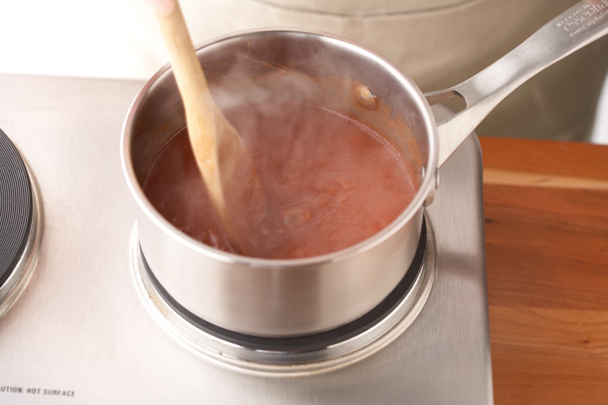 How do you thicken a sauce naturally?