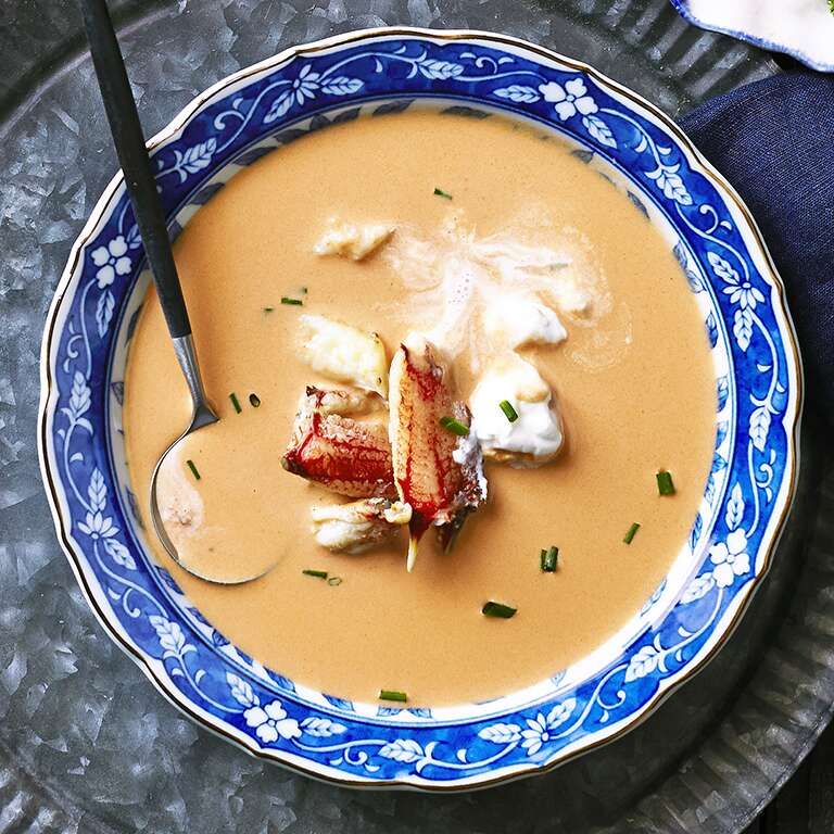 How do you thicken crab bisque?