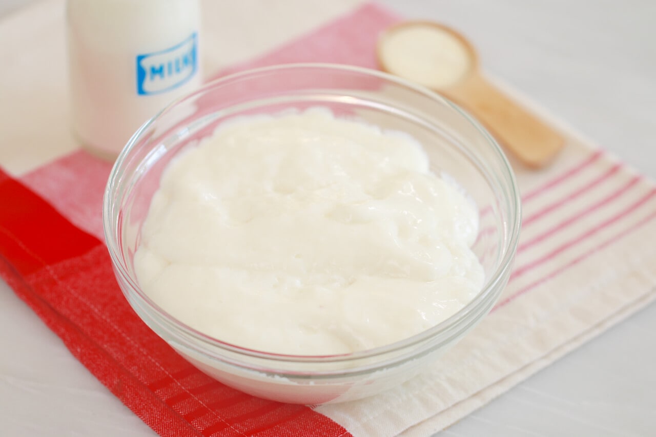 How do you turn skimmed milk into cream?