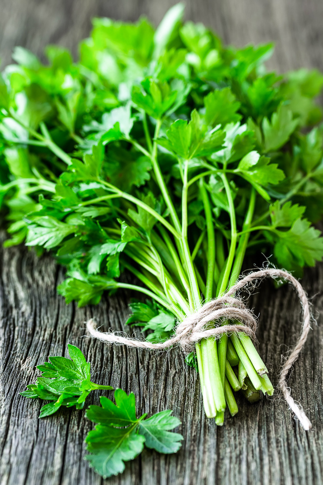 How do you use parsley sprigs?