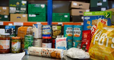 How does a food bank work UK?