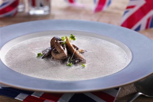How does James Martin make mushroom soup?