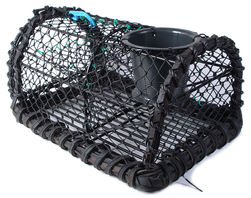 How heavy are lobster pots?