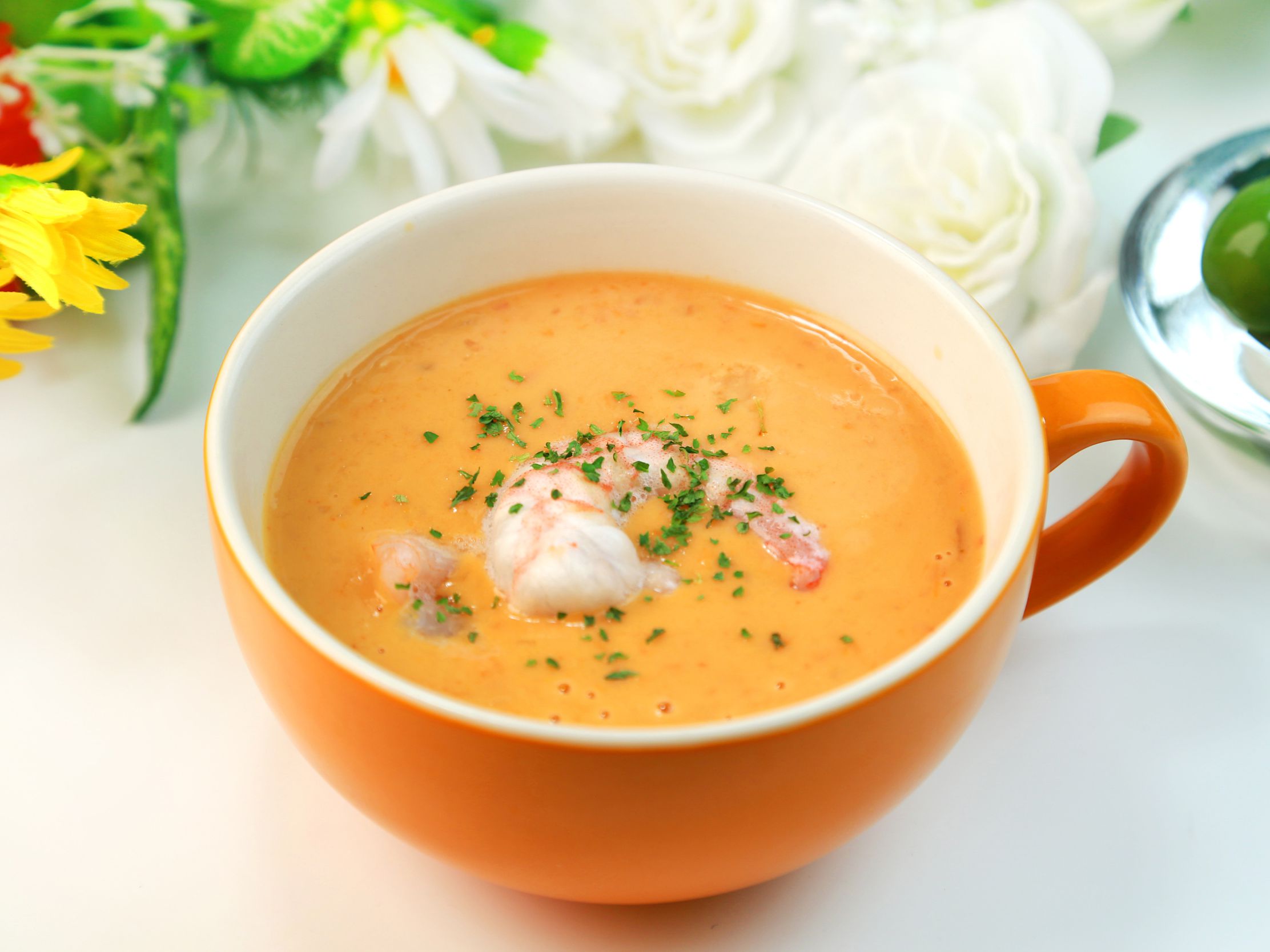 How is a bisque thickened?