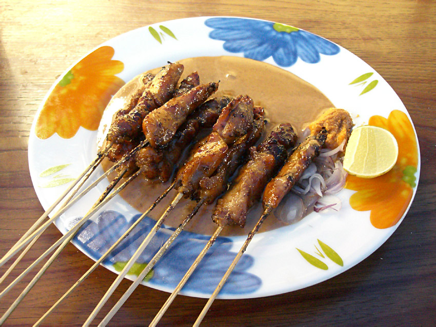 How is satay made?