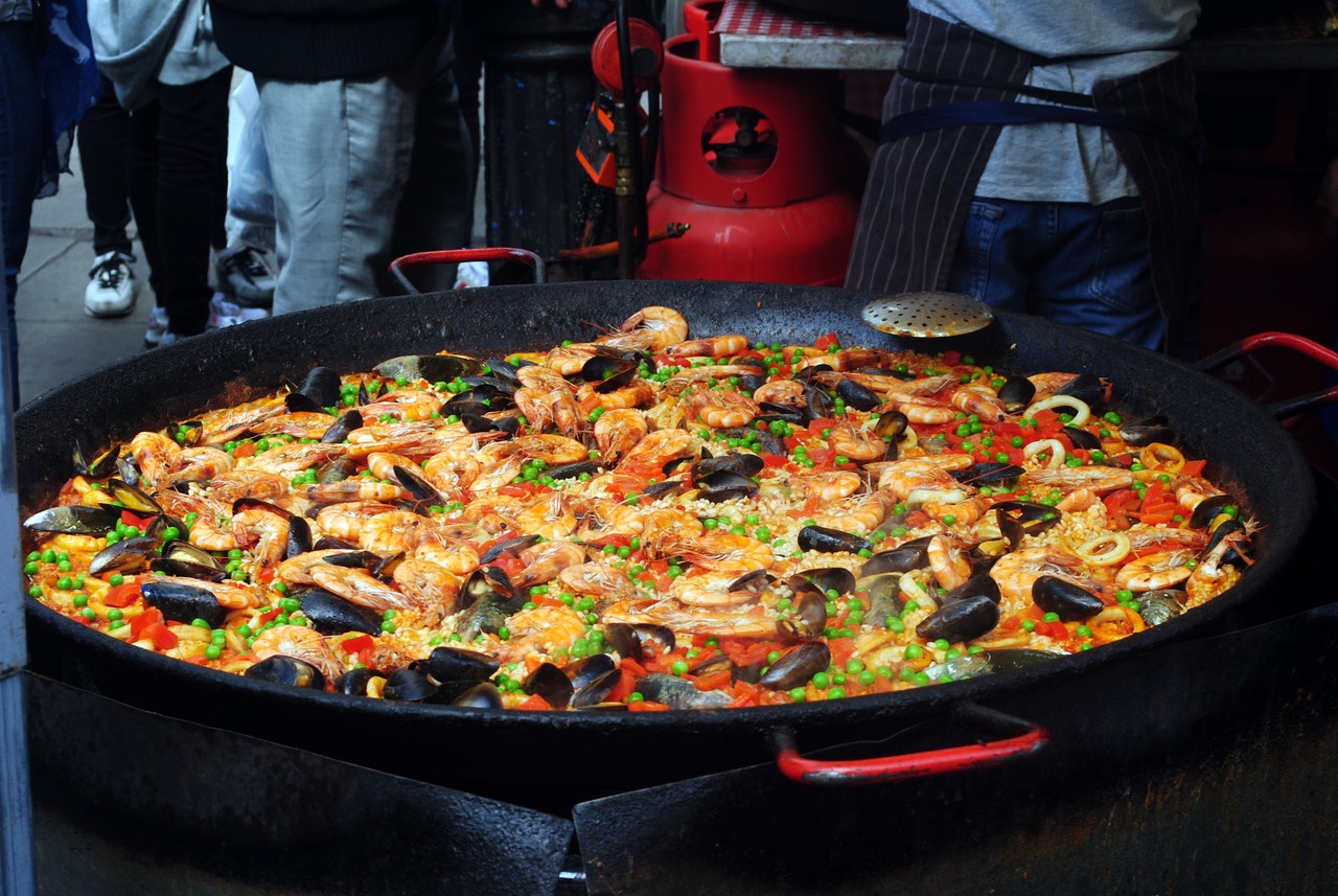 How long can I keep chicken paella in the fridge?