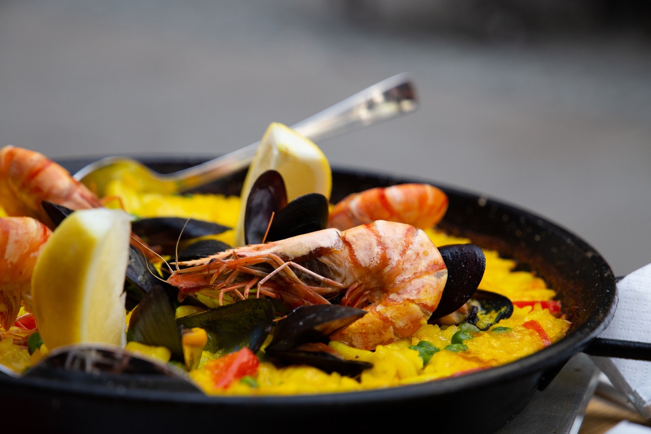 How long can I keep seafood paella in the fridge?