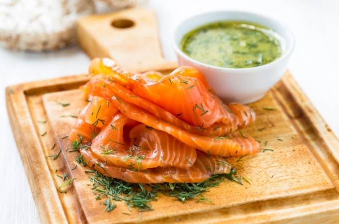 How long can smoked salmon be left unrefrigerated?