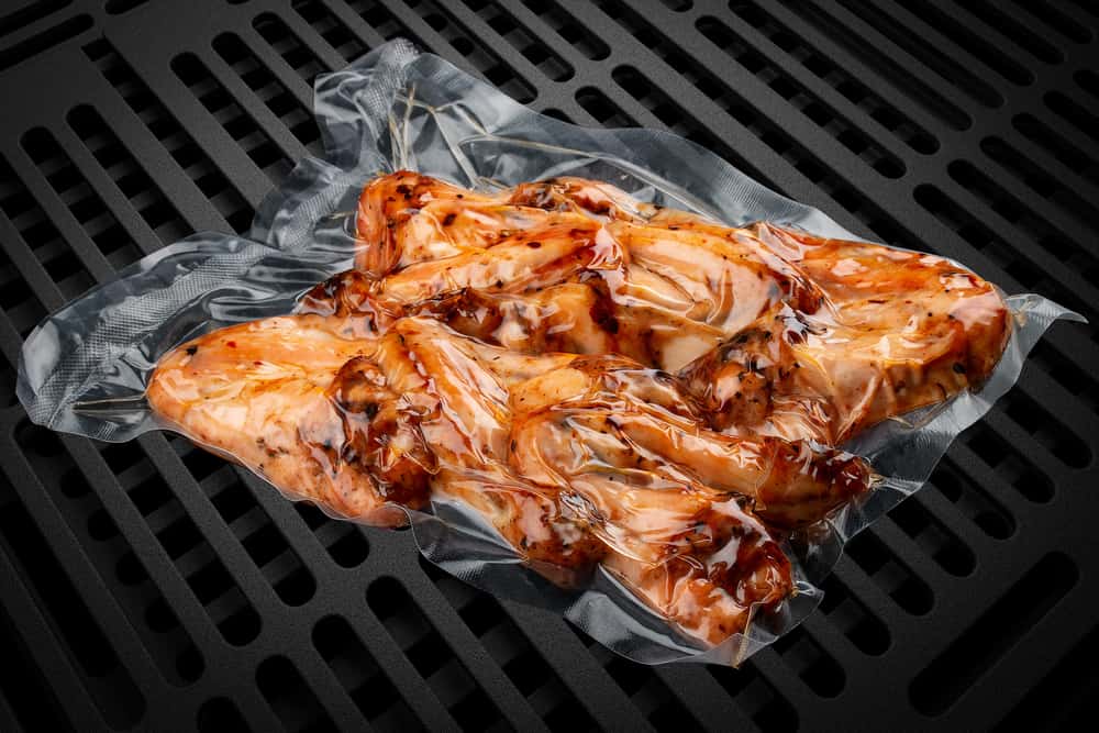 How long can vacuum sealed cooked chicken last at room temperature?