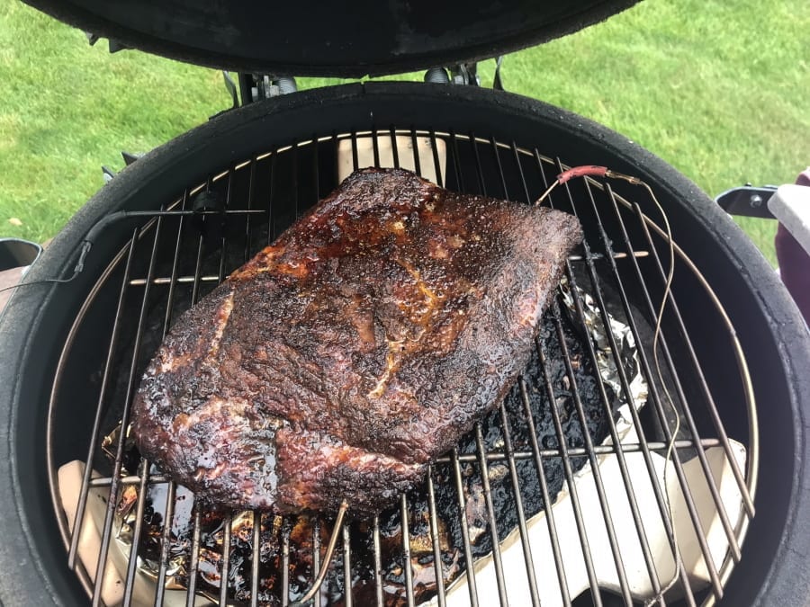 How long can you keep brisket warm before serving?
