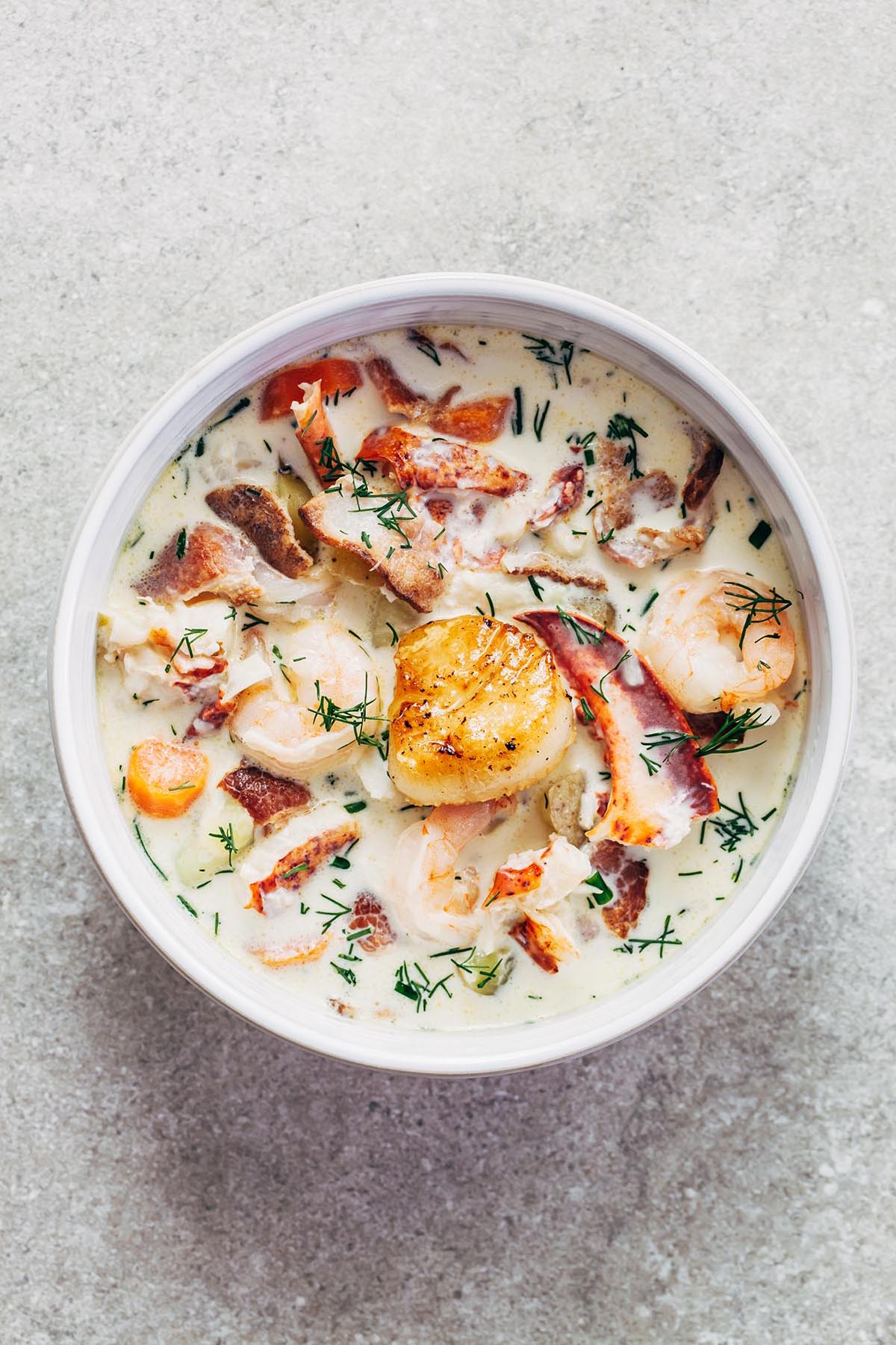 How long can you keep seafood chowder in the fridge?