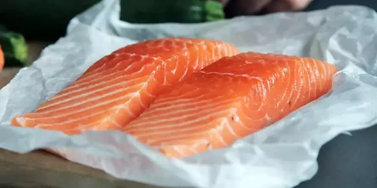 How long can you keep thawed salmon in the fridge?