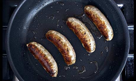 How long do sausages take to cook in frying pan?