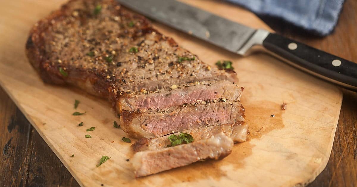 How long do you broil a 1 inch steak for medium-rare?