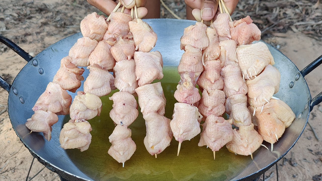 How long do you cook a chicken tail in a deep fryer?