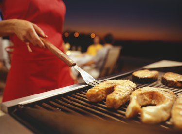 How long do you cook frozen seafood on the grill?